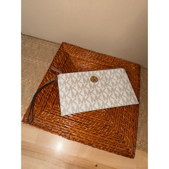 Michael Kors | Bags | Michael Kors Wristlet Pouch Jet Set Mk Logo Pvc ...